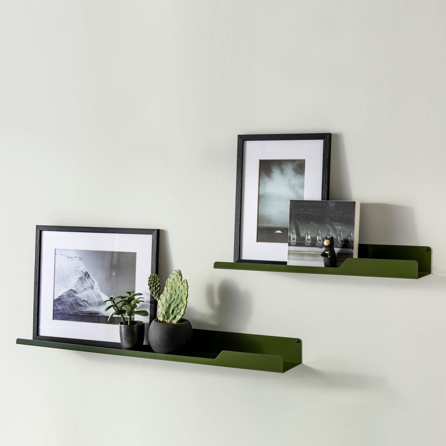 מדפים – Rack and Tack